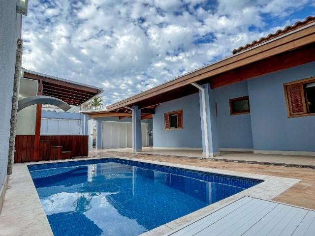 Casa para venda em Parque Universitário em Americana São Paulo de 220.00m² com 3 Quartos, 1 Suíte e 4 Garagens