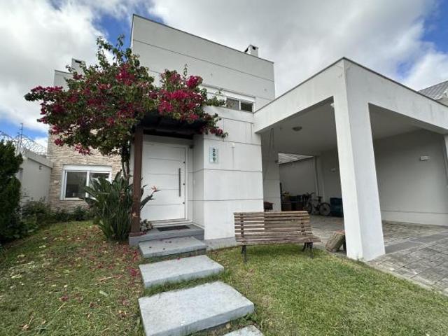 Casa para Venda em Pelotas, Três Vendas, 3 dormitórios, 3 suítes, 5 banheiros, 2 vagas