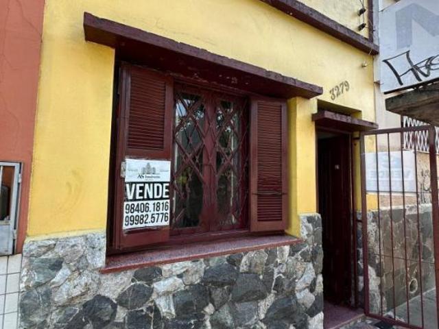 Casa para Venda em Pelotas, Centro, 3 dormitórios, 1 banheiro