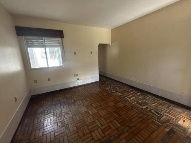 Casa para Venda em Pelotas, Centro, 2 dormitórios, 1 suíte, 2 banheiros
