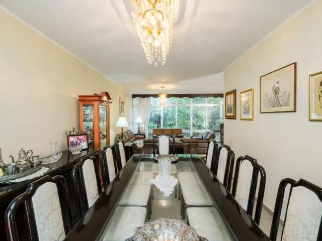 Casa para venda em Perdizes com 4 quartos, sendo 1 suíte, 269m²