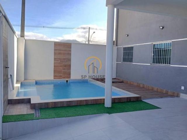 Casa para venda em Peruíbe, 3 quartos, 1 suíte, 4 vagas de garagem, 120m²
