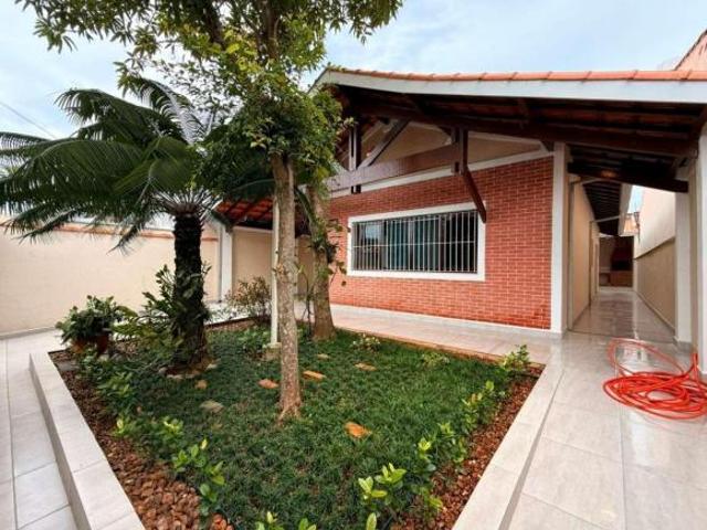 Casa para Venda em Peruíbe, Três Marias, 3 dormitórios, 2 suítes, 1 banheiro, 2 vagas