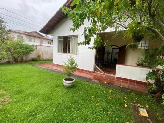 Casa para Venda em Peruíbe, Belmira Novaes, 4 dormitórios, 2 banheiros, 3 vagas