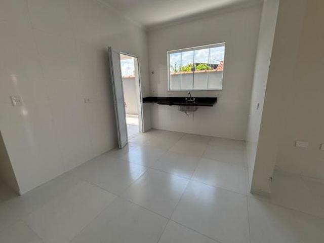 Casa para Venda em Peruíbe, Estancia dos eucaliptos, 2 dormitórios, 1 suíte, 1 banheiro, 3 vagas