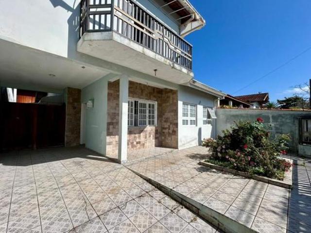 Casa para Venda em Peruíbe, Jardim Casablanca, 6 dormitórios, 3 suítes, 2 banheiros, 4 vagas