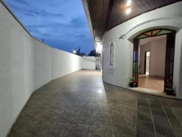 Casa para Venda em Peruíbe, Jardim Imperador, 3 dormitórios, 2 suítes, 3 banheiros, 5 vagas