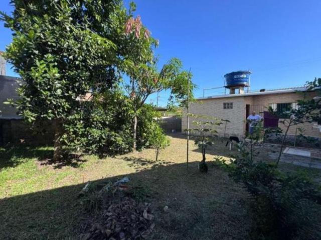 Casa para Venda em Peruíbe, Jardim Somar, 2 dormitórios, 1 banheiro, 4 vagas