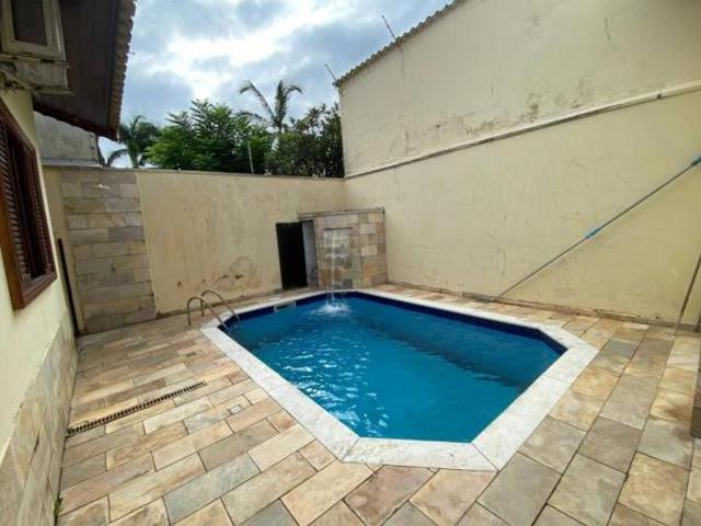 Casa para Venda em Peruíbe, Josedy, 3 dormitórios, 1 suíte, 3 banheiros, 2 vagas