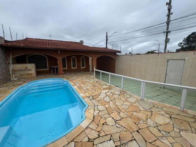 Casa para Venda em Peruíbe, Maria Helena Novaes, 5 dormitórios, 3 suítes, 1 banheiro, 5 vagas
