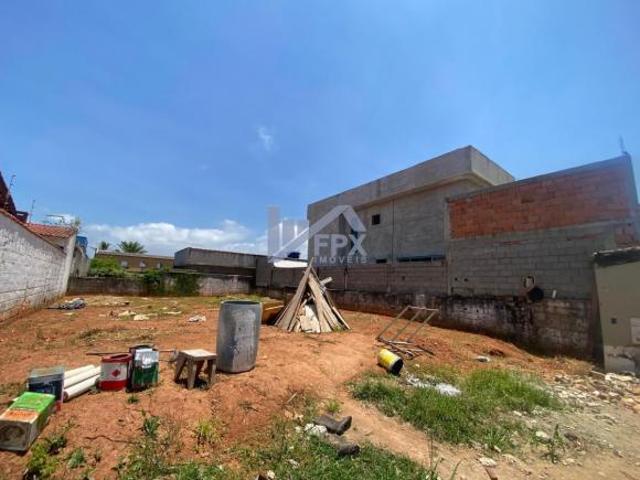 Casa para Venda em Peruíbe, Nova Peruíbe, 2 dormitórios, 1 suíte, 1 banheiro, 2 vagas
