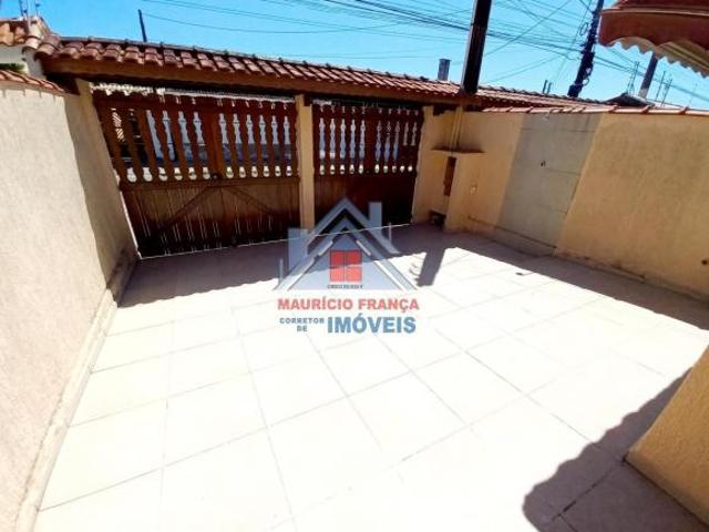 Casa para Venda em Peruíbe, Nova Peruíbe, 2 dormitórios, 1 suíte, 3 banheiros, 3 vagas