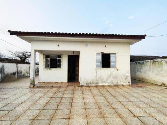 Casa para Venda em Peruíbe, Parque do Trevo, 3 dormitórios, 1 banheiro, 3 vagas
