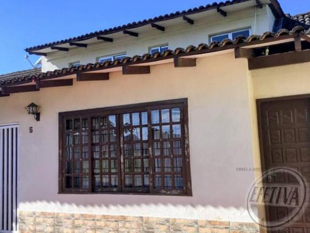 Casa para venda em Piçarras de 160.00m² com 4 Quartos, 1 Suite e 3 Garagens