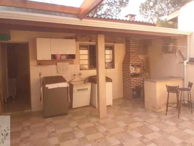 Casa para Venda em Pinhalzinho, 2 dormitórios, 1 banheiro, 2 vagas