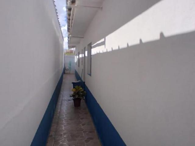Casa para Venda em Pinhalzinho, 2 dormitórios, 1 suíte, 1 banheiro, 2 vagas