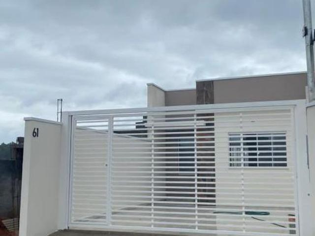 Casa para Venda em Pinhalzinho, 2 dormitórios, 1 suíte, 2 banheiros, 2 vagas