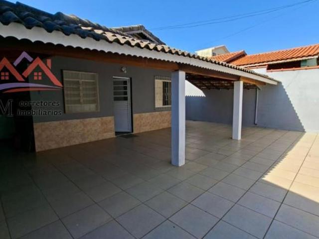 Casa para Venda em Pinhalzinho, Centro, 2 dormitórios, 1 banheiro, 3 vagas