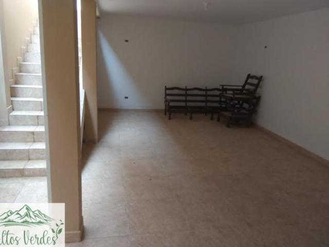 Casa para Venda em Pinhalzinho, Centro, 2 dormitórios, 2 banheiros, 2 vagas