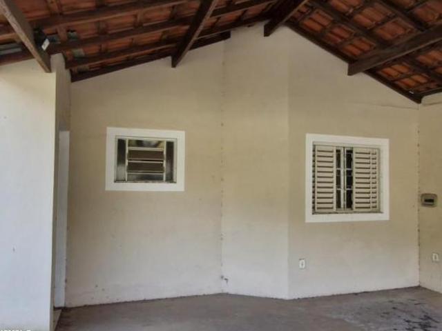 Casa para Venda em Pinhalzinho, Centro, 3 dormitórios, 1 banheiro, 2 vagas