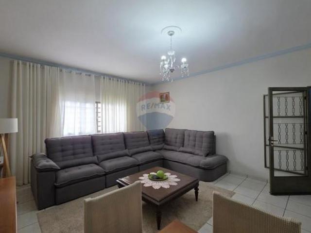 Casa para venda em Pinhalzinho de 190.00m² com 4 Quartos e 2 Suites