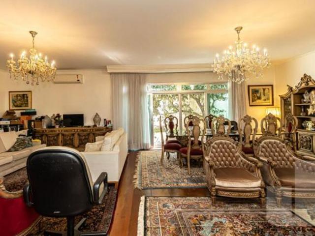 Casa para venda em Pinheiros com 5 quartos, sendo 5 suítes, 735m²