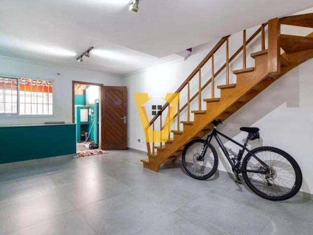 Casa para venda em Pinheiros com 2 quartos, sendo 1 suíte, 94m²