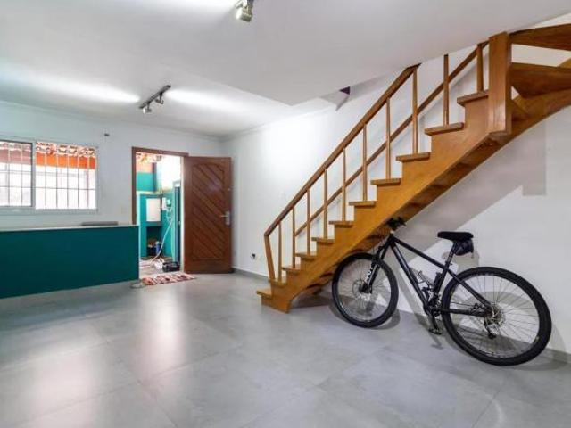 Casa para venda em Pinheiros com 2 quartos, sendo 1 suíte, 94m²