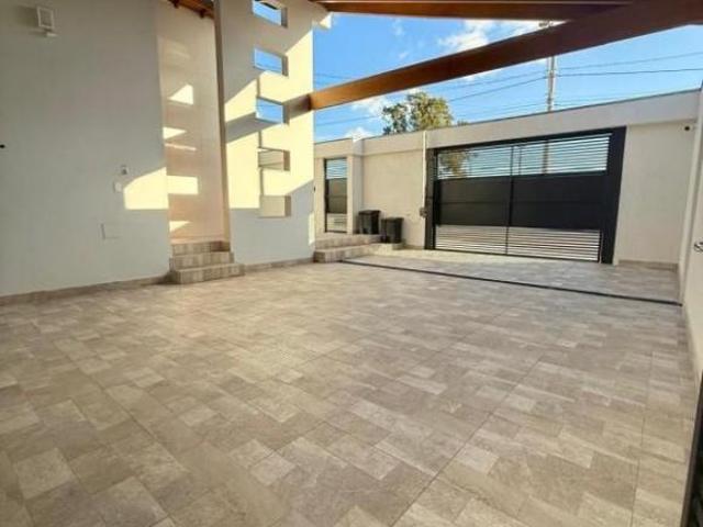 Casa para venda em Pinheiros, Varginha