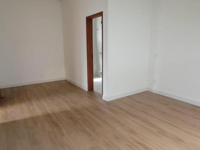 Casa para venda em Pinheirinho de 156.00m² com 3 Quartos, 1 Suite e 2 Garagens