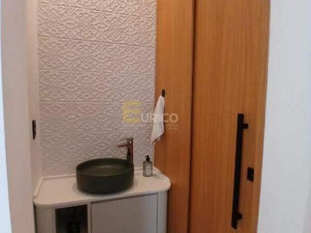 Casa para venda em Pinheirinho de 251.00m² com 3 Quartos e 2 Garagens