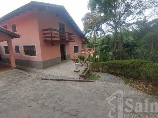 Casa para venda em Pirucaia de 454.00m² com 2 Quartos, 1 Suite e 4 Garagens