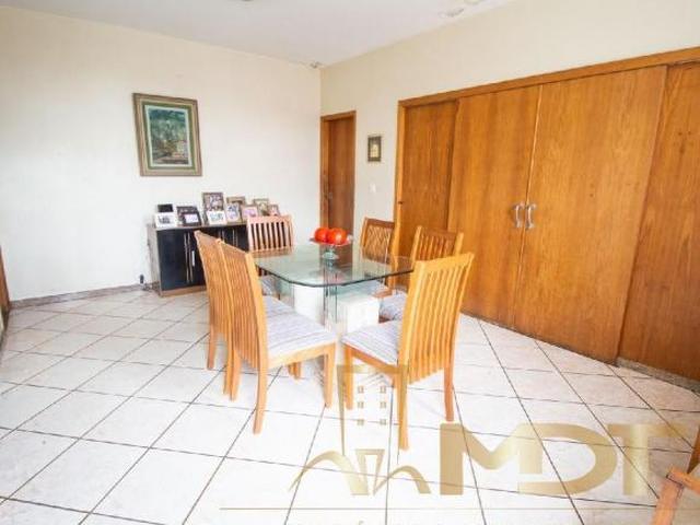 Casa para venda em Planalto, Belo Horizonte