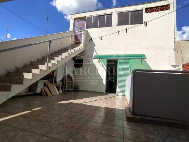 Casa para venda em Planalto de 170.00m² com 4 Quartos, 2 Suites e 2 Garagens
