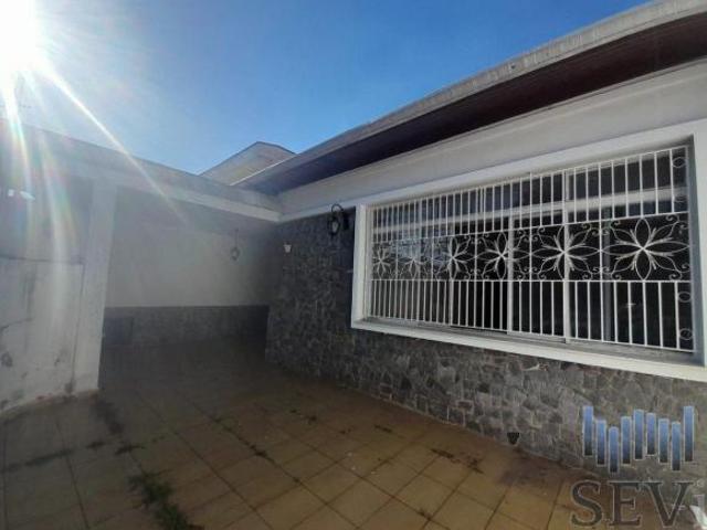 Casa para venda em Planalto Paulista de 145.00m² com 3 Quartos, 1 Suite e 3 Garagens