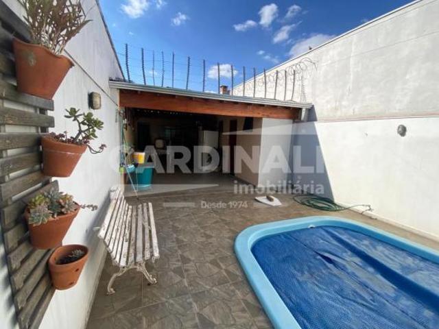 Casa para venda em Planalto Paraíso de 90.00m² com 1 Quarto, 1 Suite e 1 Garagem