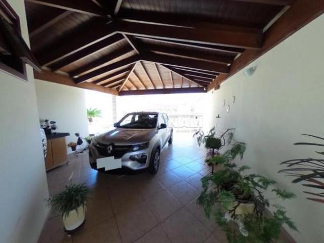Casa para venda em Planalto Paraíso de 175.00m² com 4 Quartos, 1 Suite e 4 Garagens
