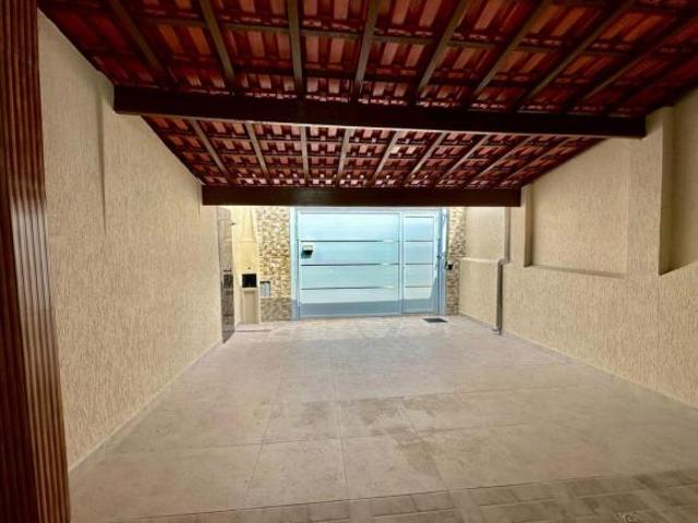 Casa para Venda em Praia Grande, Caiçara, 2 dormitórios, 1 suíte, 3 banheiros, 2 vagas
