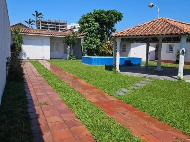 Casa para Venda em Praia Grande, Flórida, 4 dormitórios, 4 suítes, 1 banheiro, 6 vagas