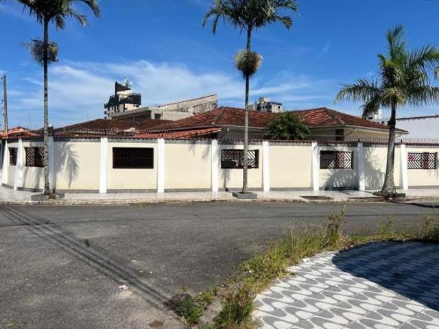 Casa para Venda em Praia Grande, Real, 3 dormitórios, 1 suíte, 2 banheiros, 4 vagas