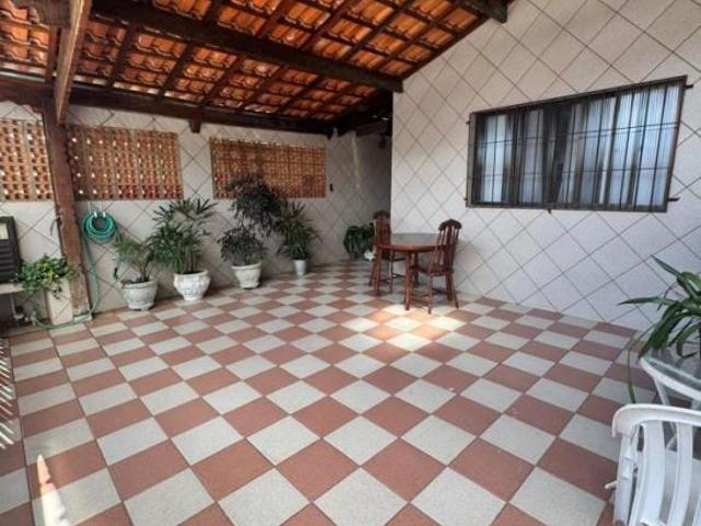 Casa para Venda em Praia Grande, Solemar, 3 dormitórios, 1 suíte, 3 banheiros, 2 vagas
