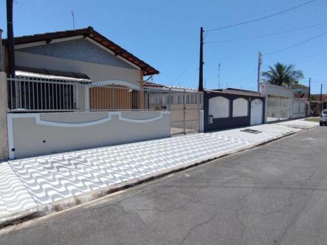 Oportunidade no Solemar, casa com 02 dormitórios á 250 metros da praia!