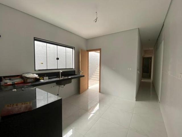 Casa para Venda em Praia Grande, Vila Caiçara, 3 dormitórios, 2 suítes, 1 banheiro, 2 vagas