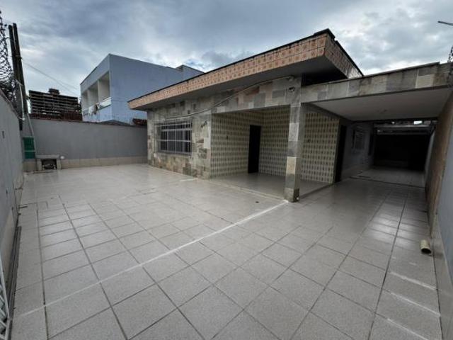 Casa para Venda em Praia Grande, Vila Romar, 3 dormitórios, 1 suíte, 1 banheiro, 4 vagas
