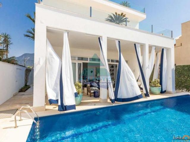 Casa para venda em Praia Do Sapê de 496.00m² com 4 Quartos, 2 Suites e 3 Garagens