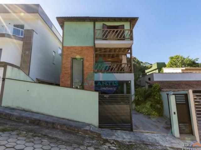 Casa para venda em Praia Da Enseada de 205.00m² com 3 Quartos, 1 Suite e 6 Garagens