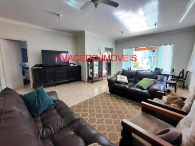 Casa para venda em Praia Da Lagoinha de 130.08m² com 3 Quartos, 2 Suites e 4 Garagens