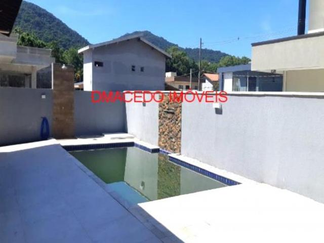 Casa para venda em Praia Da Lagoinha de 205.00m² com 4 Quartos, 4 Suites e 3 Garagens