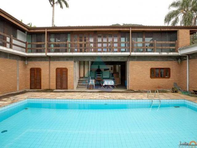 Casa para venda em Praia Dura de 460.00m² com 4 Quartos, 4 Suites e 8 Garagens