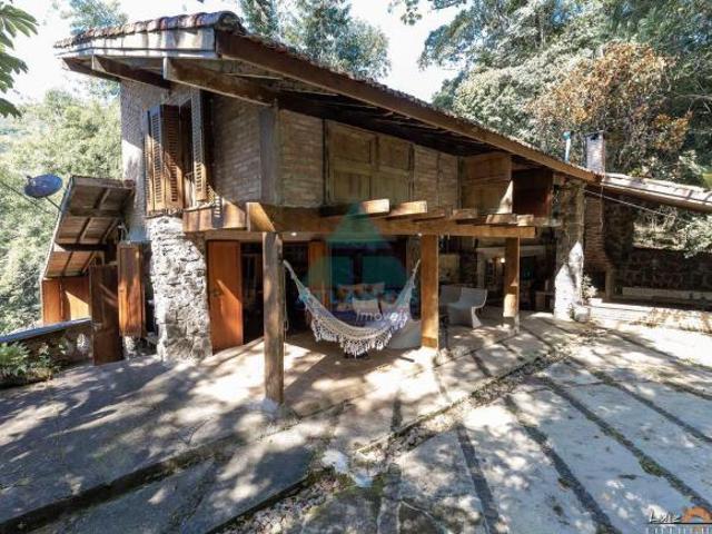 Casa para venda em Praia Vermelha Do Sul de 171.00m² com 6 Quartos, 2 Suites e 4 Garagens
